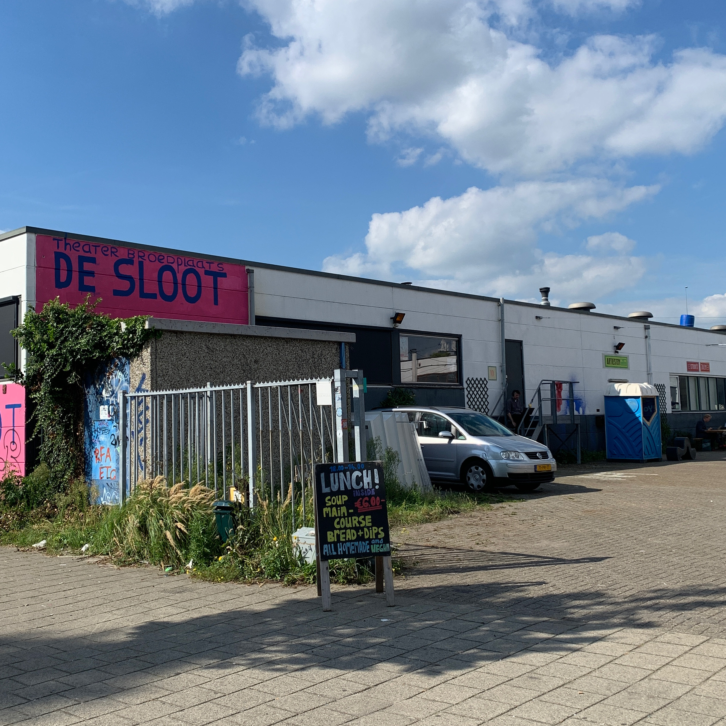 Contact - De Sloot - Theaterbroedplaats in Amsterdam